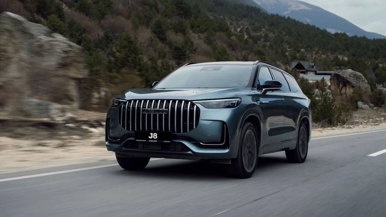 Bestune T77 Pro 2025 – 1.5T Limousine - 3ndena